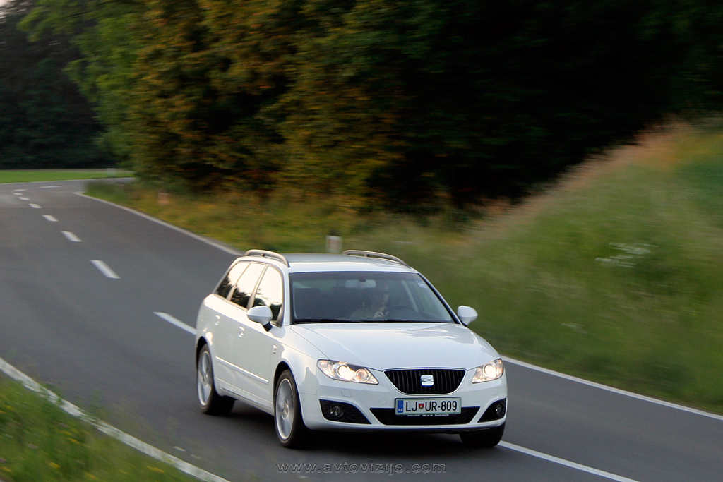 Seat exeo ST style 2,0 TDI
